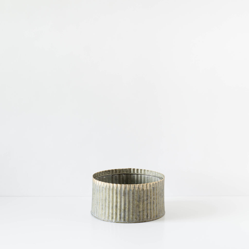 Round Corrugated Metal Tin Planter – Green Meadows Florist